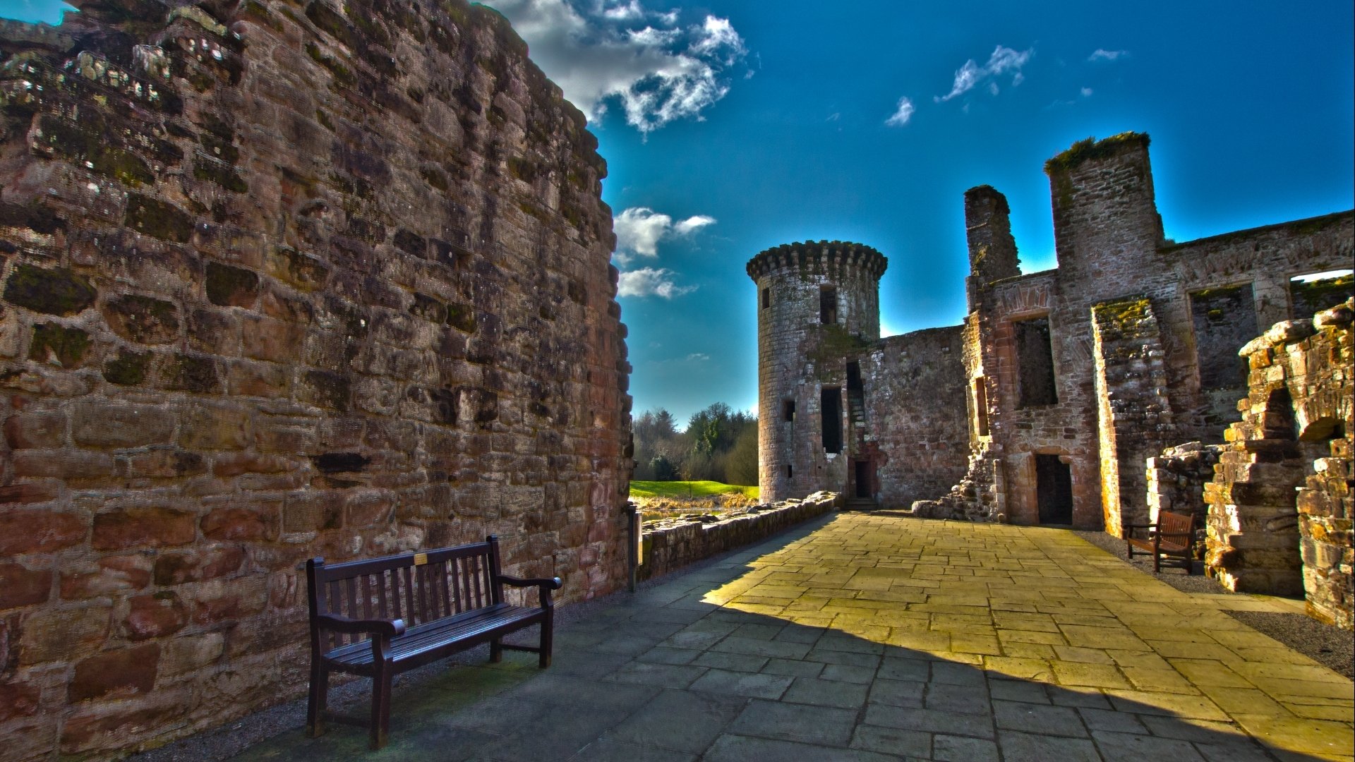 Download Man Made Caerlaverock Castle HD Wallpaper