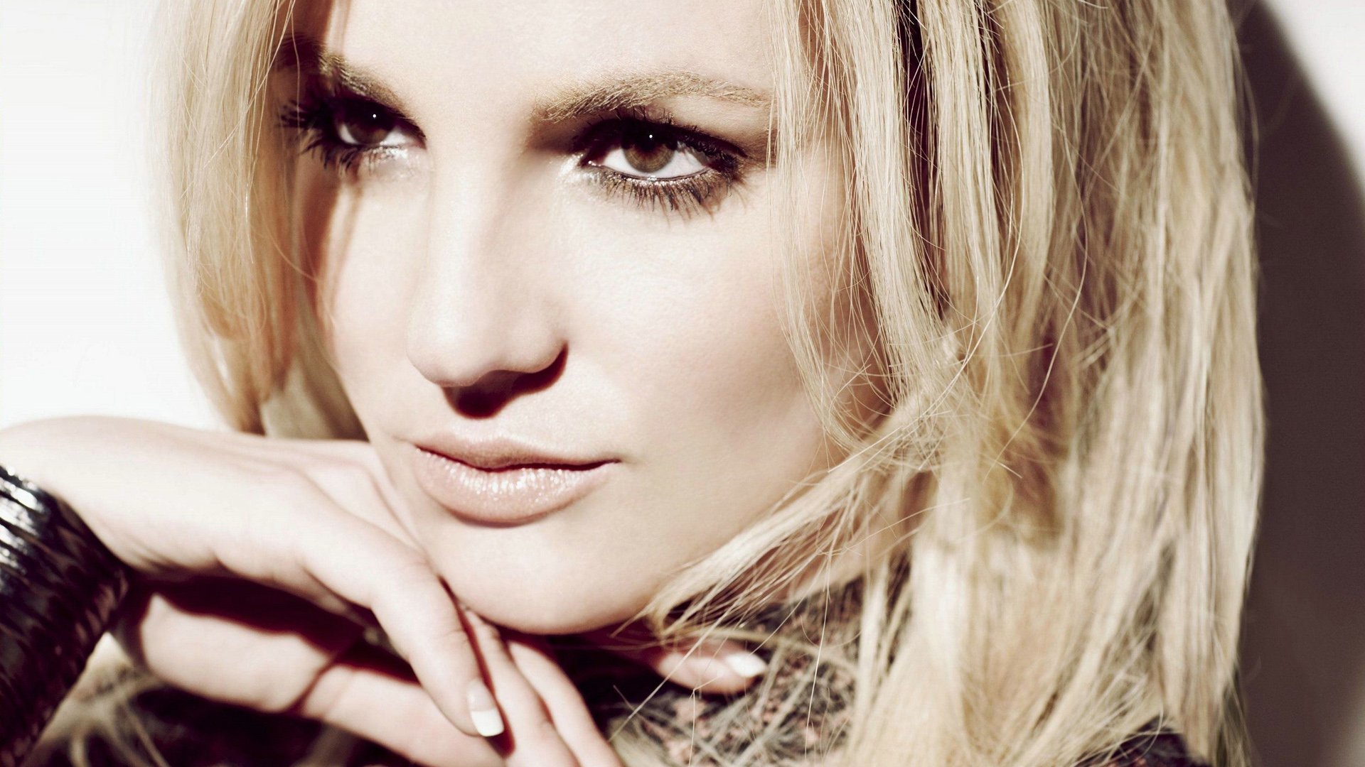Britney Spears HD: The Icon of Music in Stunning Detail