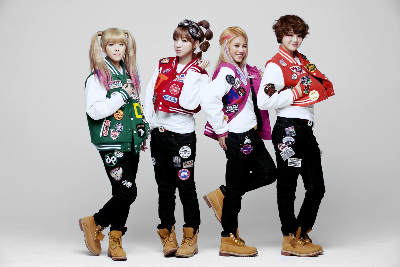 Download Music Tiny-G Wallpaper