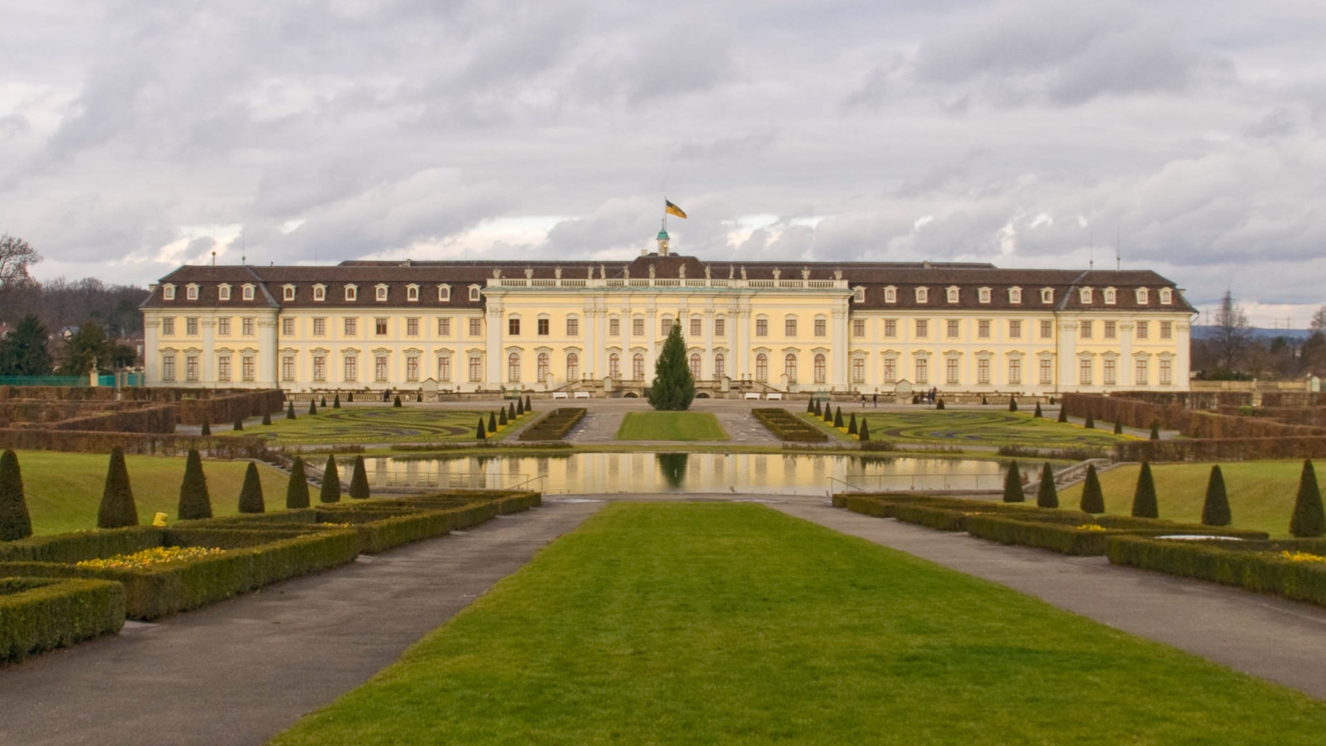 Ludwigsburg Palace HD Wallpaper