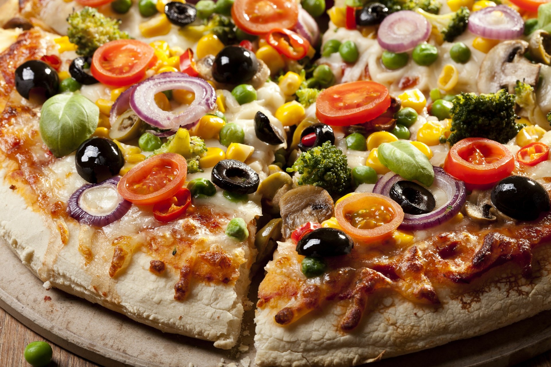 4K Ultra HD Veggie Pizza Feast – Fresh, Colorful, and Delicious ...