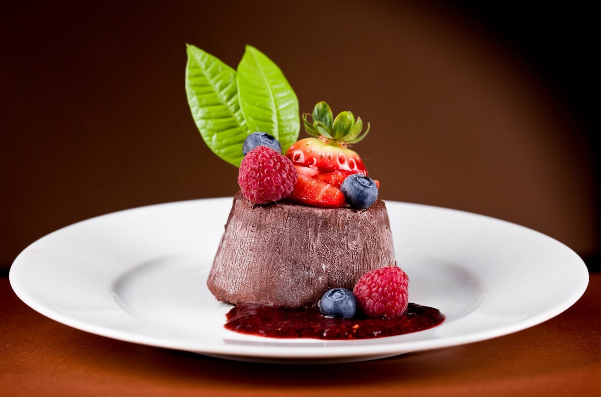 Velvety Chocolate Dessert with Berries — HD Wallpaper