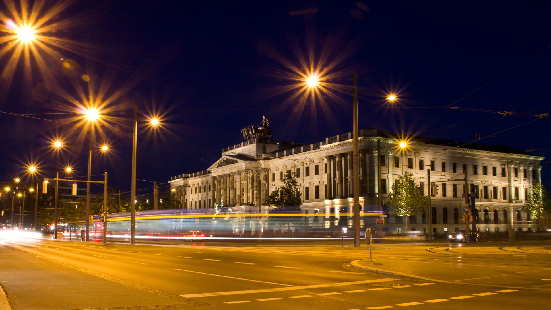 Download Man Made Brunswick Palace HD Wallpaper