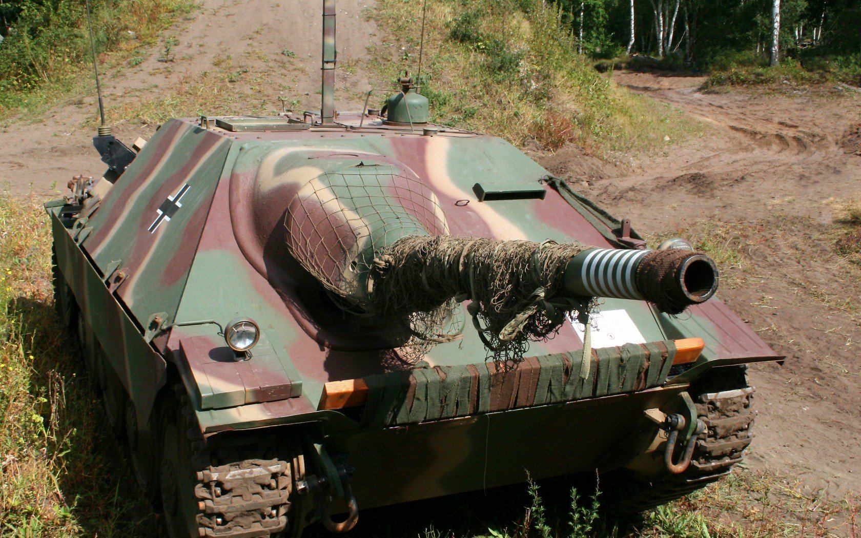 Download Military Jagdpanzer 38 Wallpaper