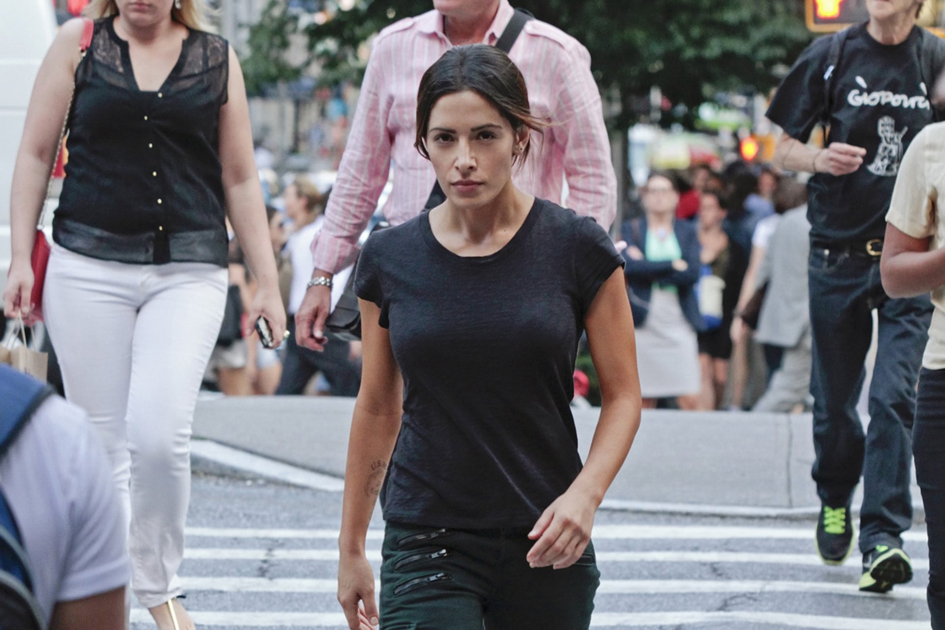 Download Sarah Shahi TV Show Person Of Interest HD Wallpaper