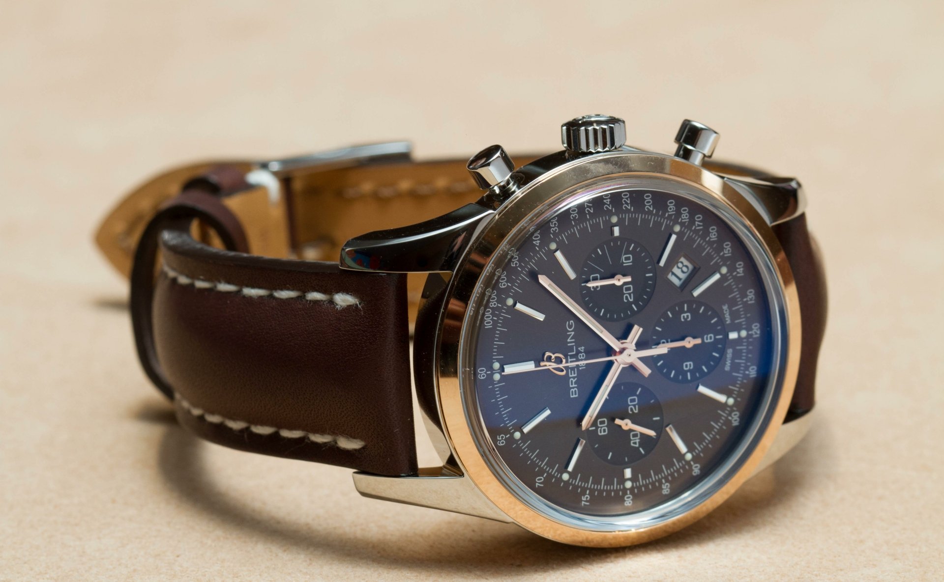 Download Man Made Watch 4k Ultra HD Wallpaper