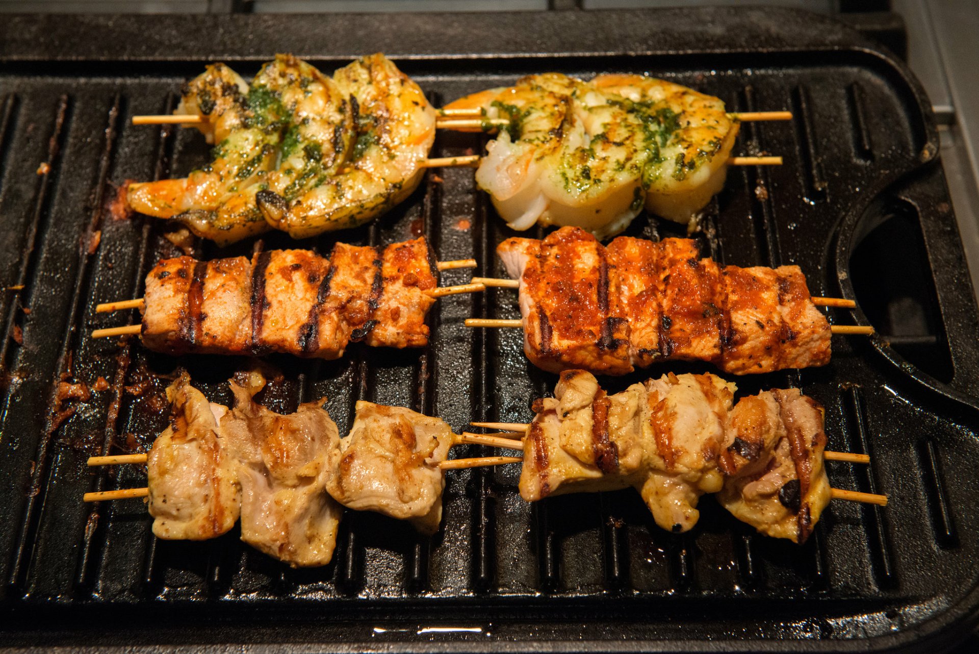 HD BBQ Feast: Grilled Shrimp & Chicken Skewers Perfection