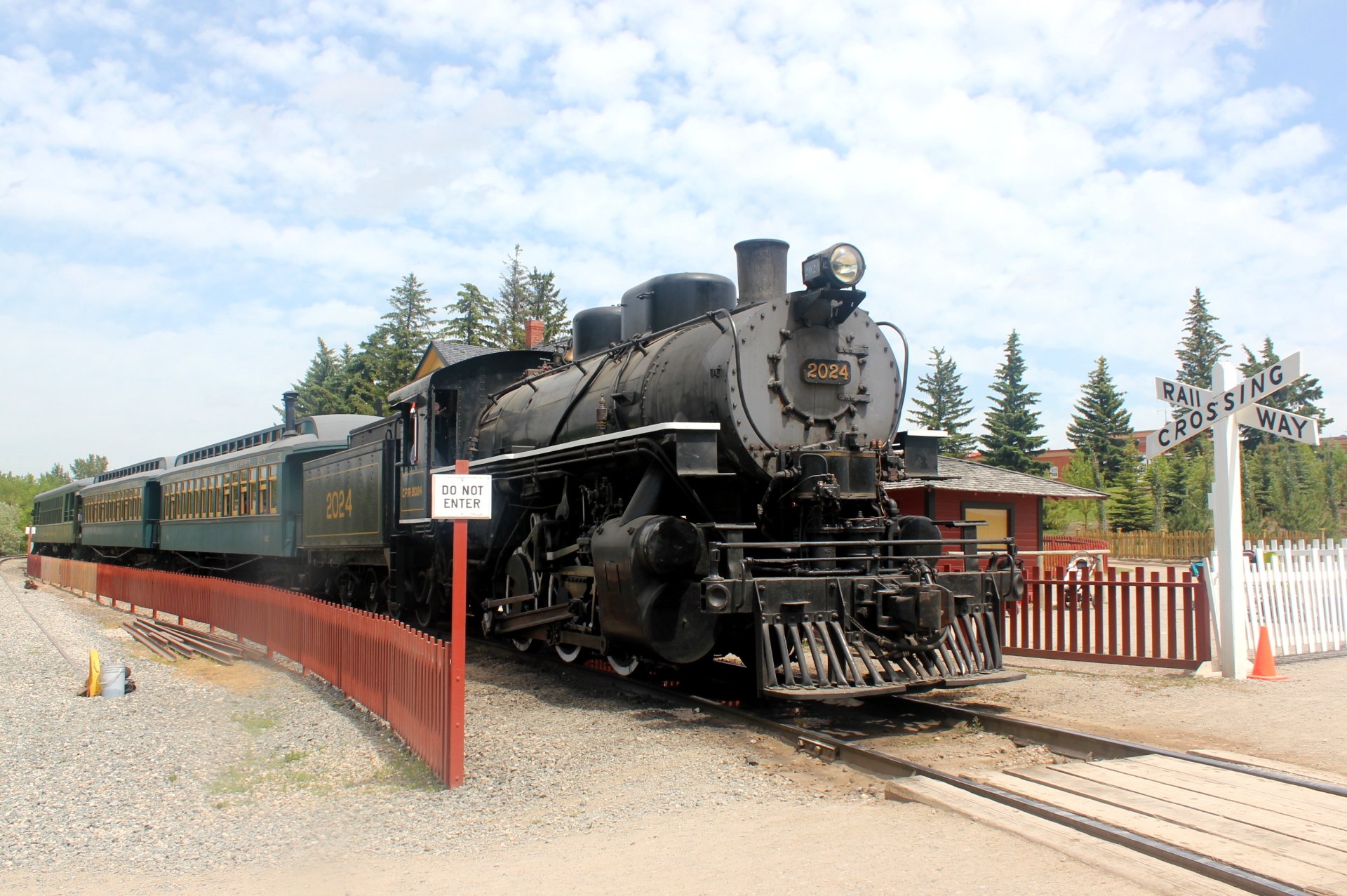 Classic Steam Locomotive — 2K Quad HD Train Wallpaper | 3085x2052 ...