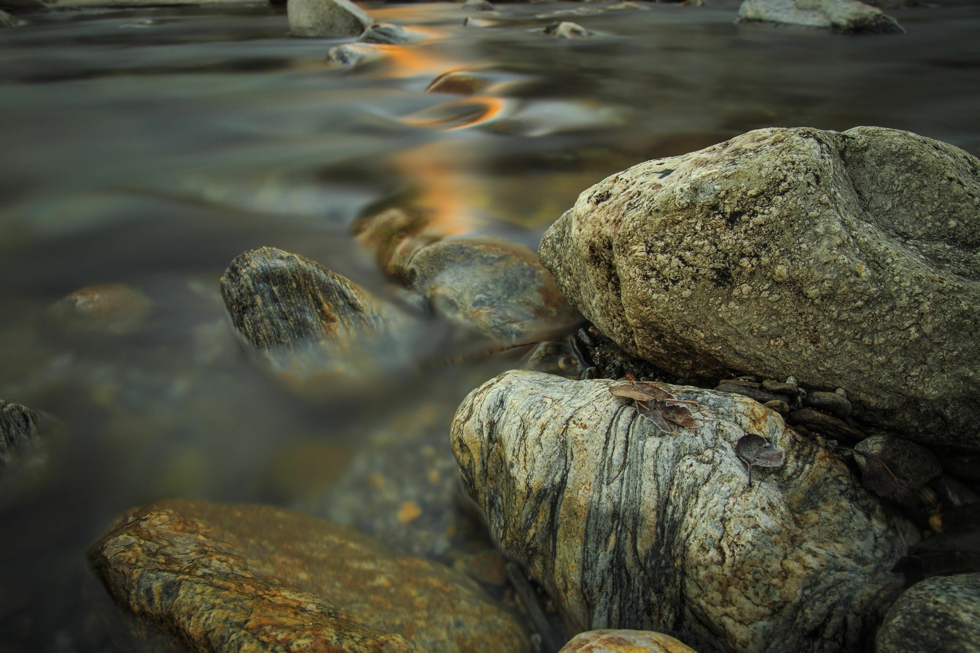 Download Water Nature Rock 4k Ultra HD Wallpaper