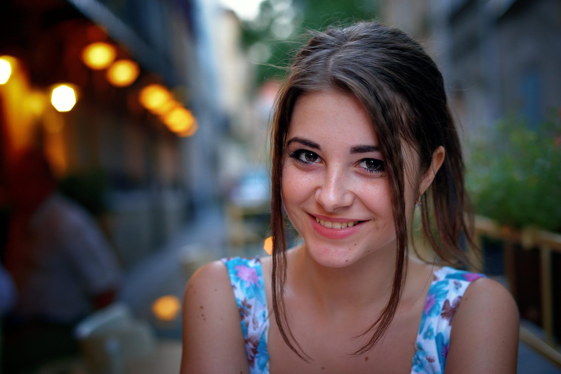 Stunning Woman Model - HD Wallpaper