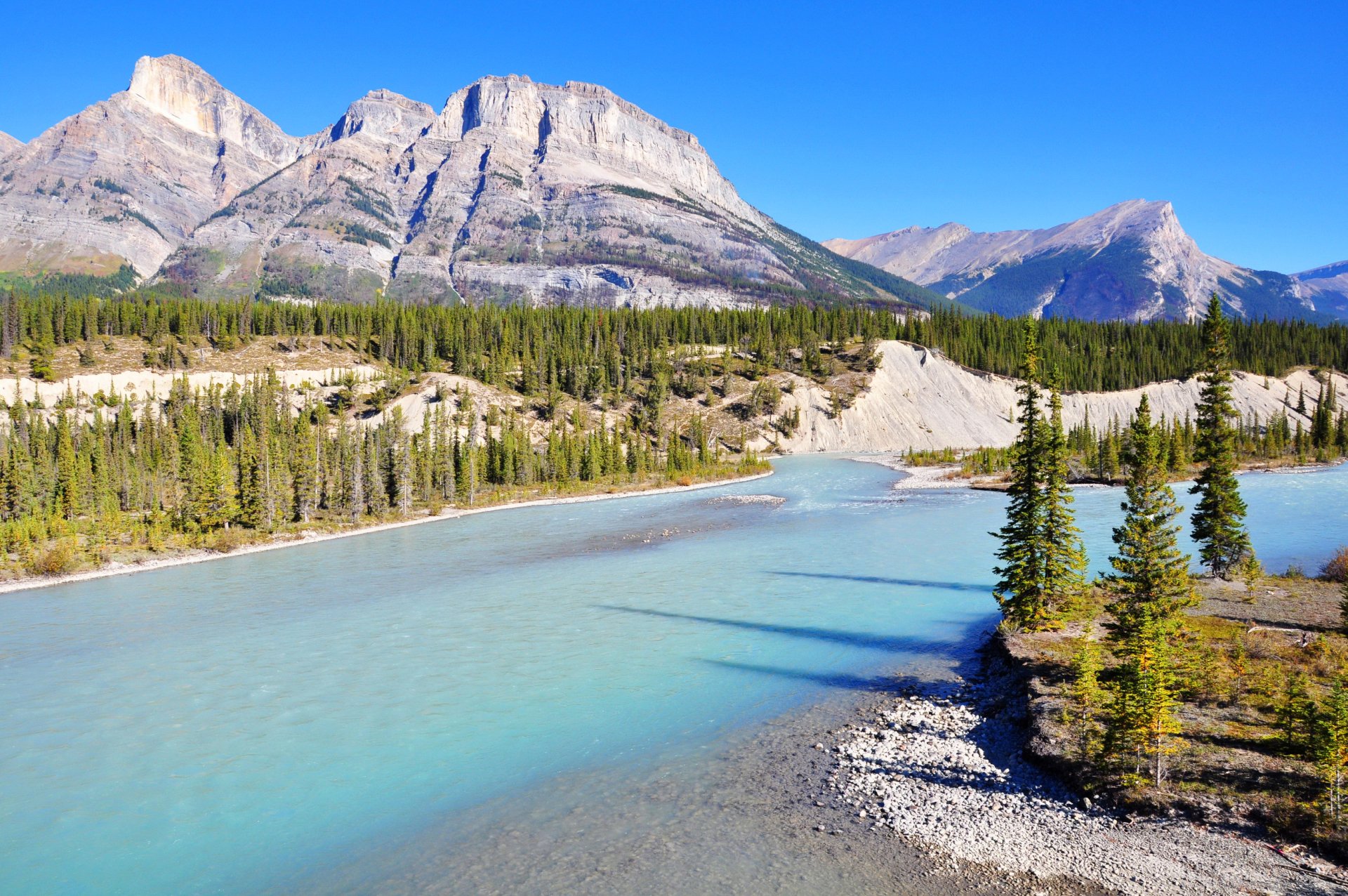 Banff National Park: Serene Mountain River Landscape in Canada’s Wilderness