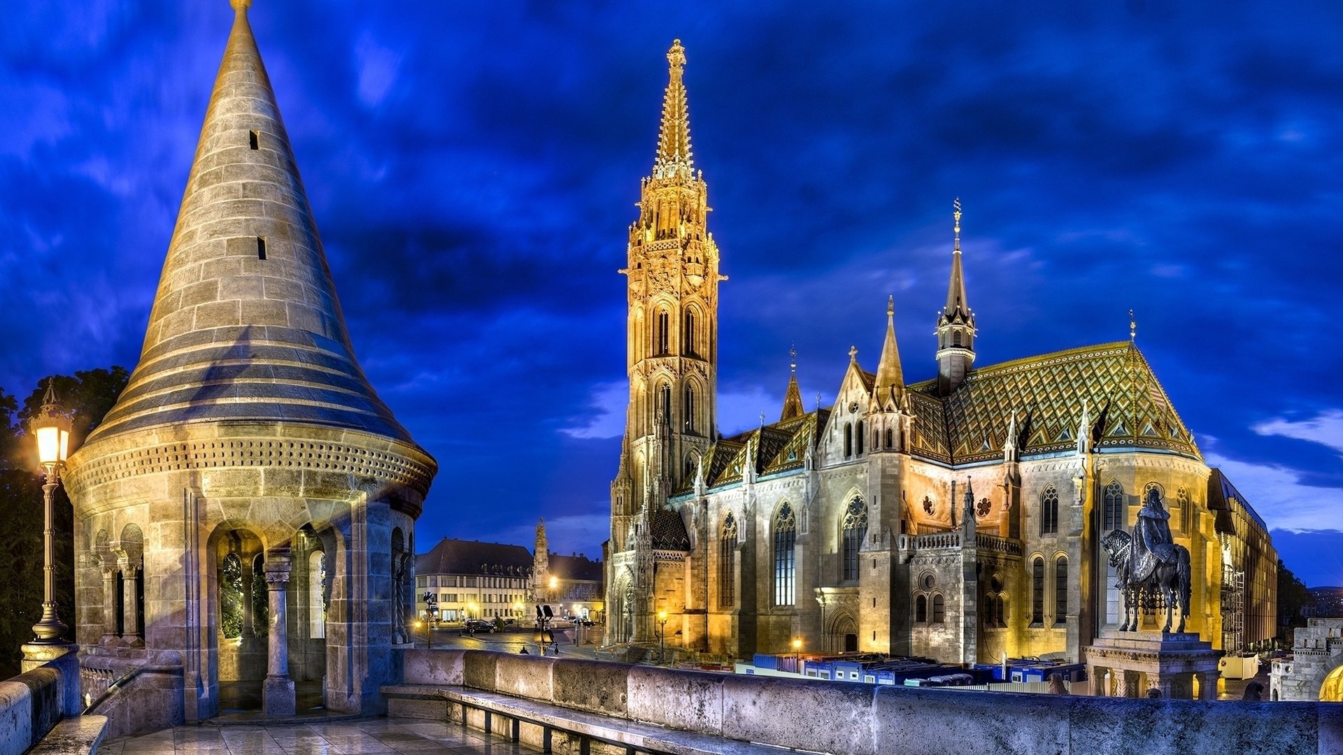 Matthias Church, Budapest: Stunning Hungarian Architecture HD Wallpaper ...