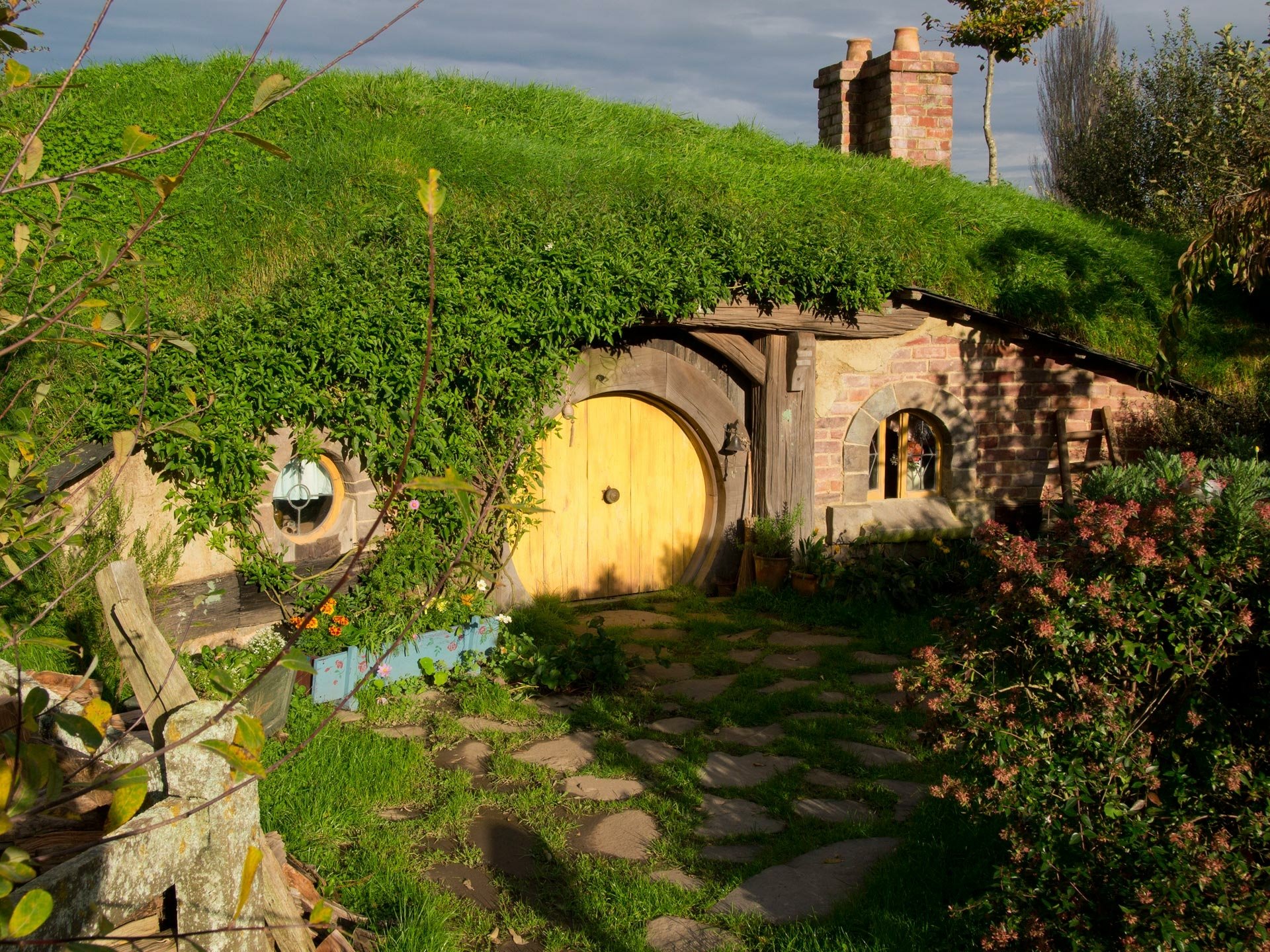 Download Man Made Hobbiton Comarca HD Wallpaper