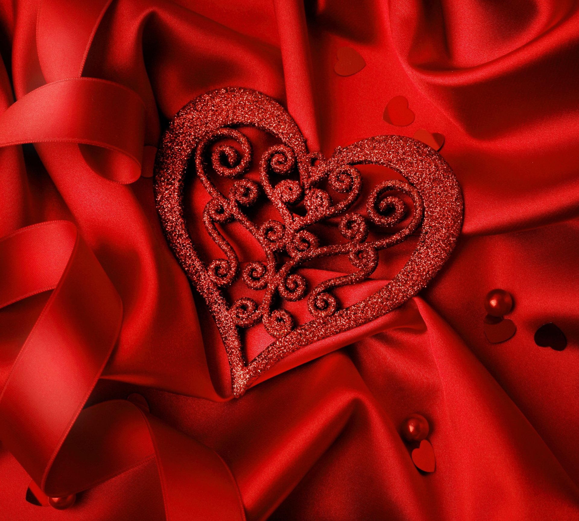 Valentine's Day Red Satin Heart – 4K Ultra HD Romantic Wallpaper