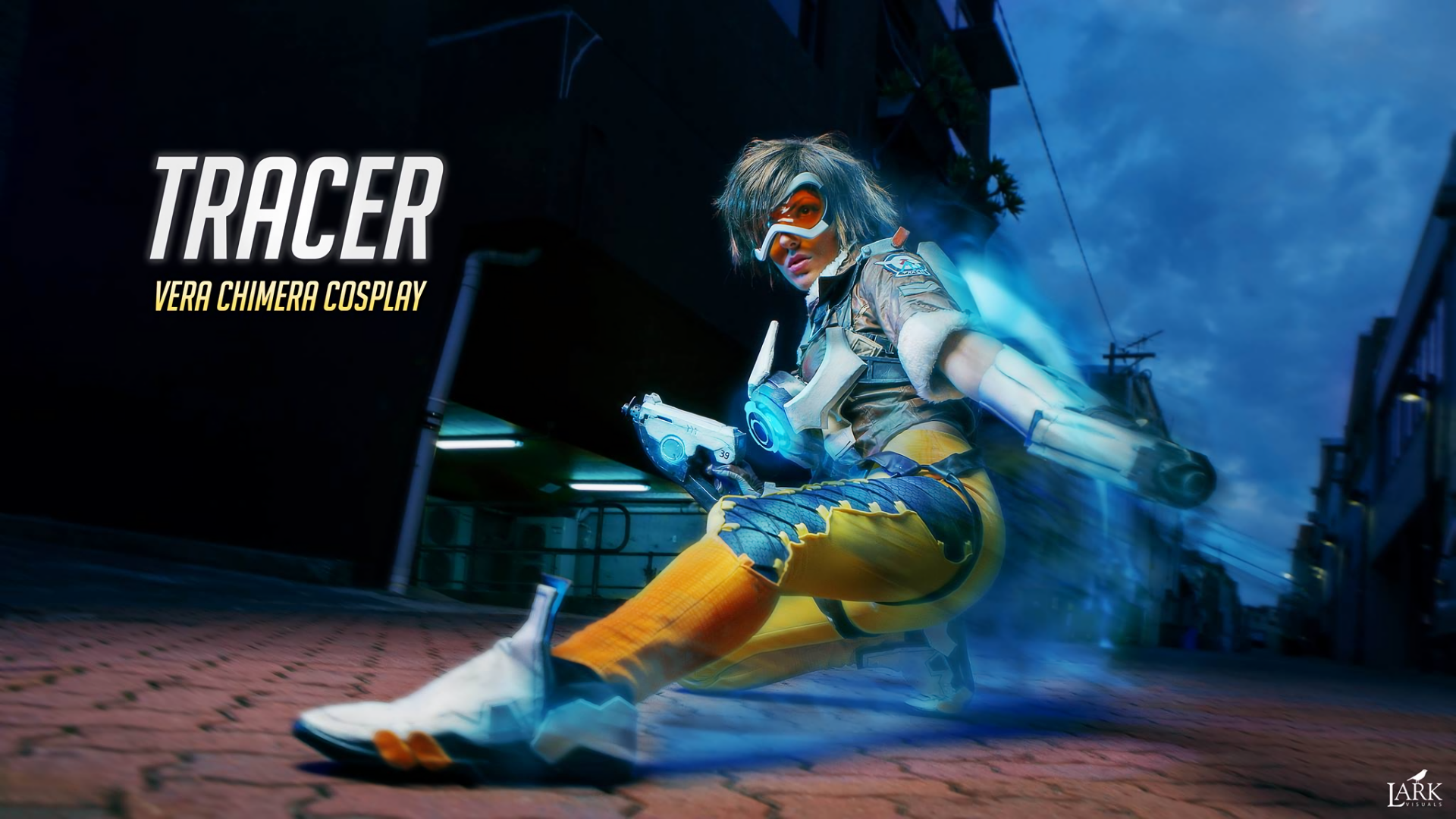 HD Tracer Cosplay Wallpaper | Overwatch’s Iconic Hero in Action