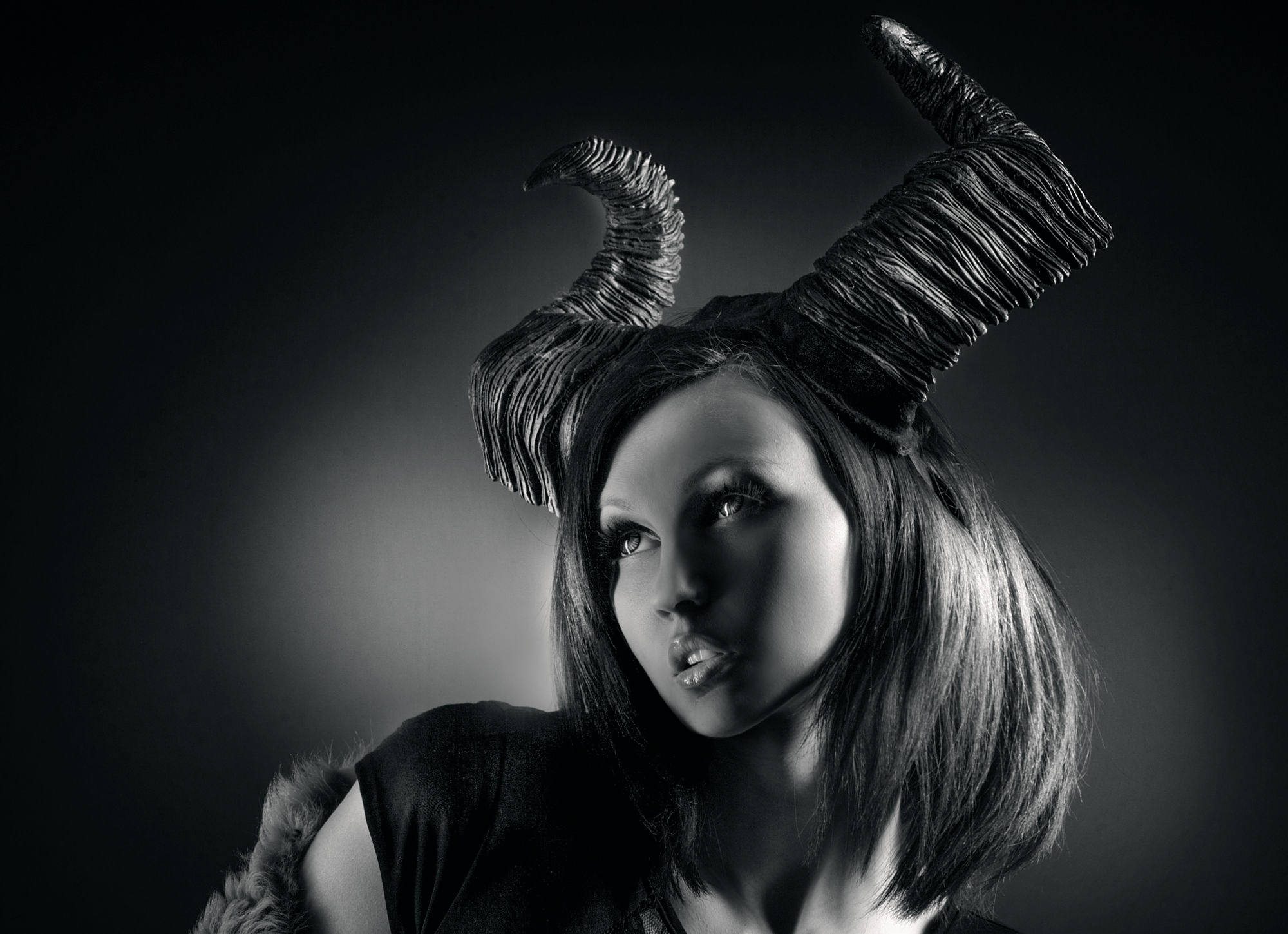 Download Horns Black & White Demon Photography Manipulation HD ...
