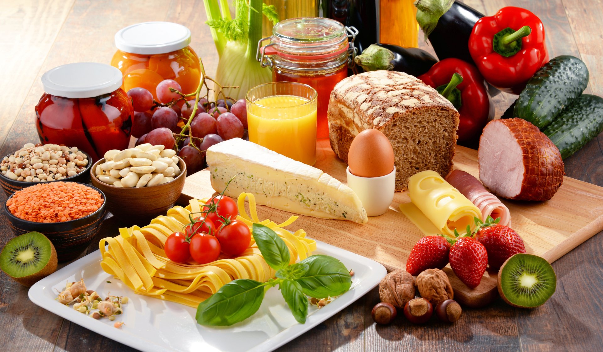 4K Ultra HD Feast: Vibrant Still Life of Fresh Food & Gourmet Delights ...