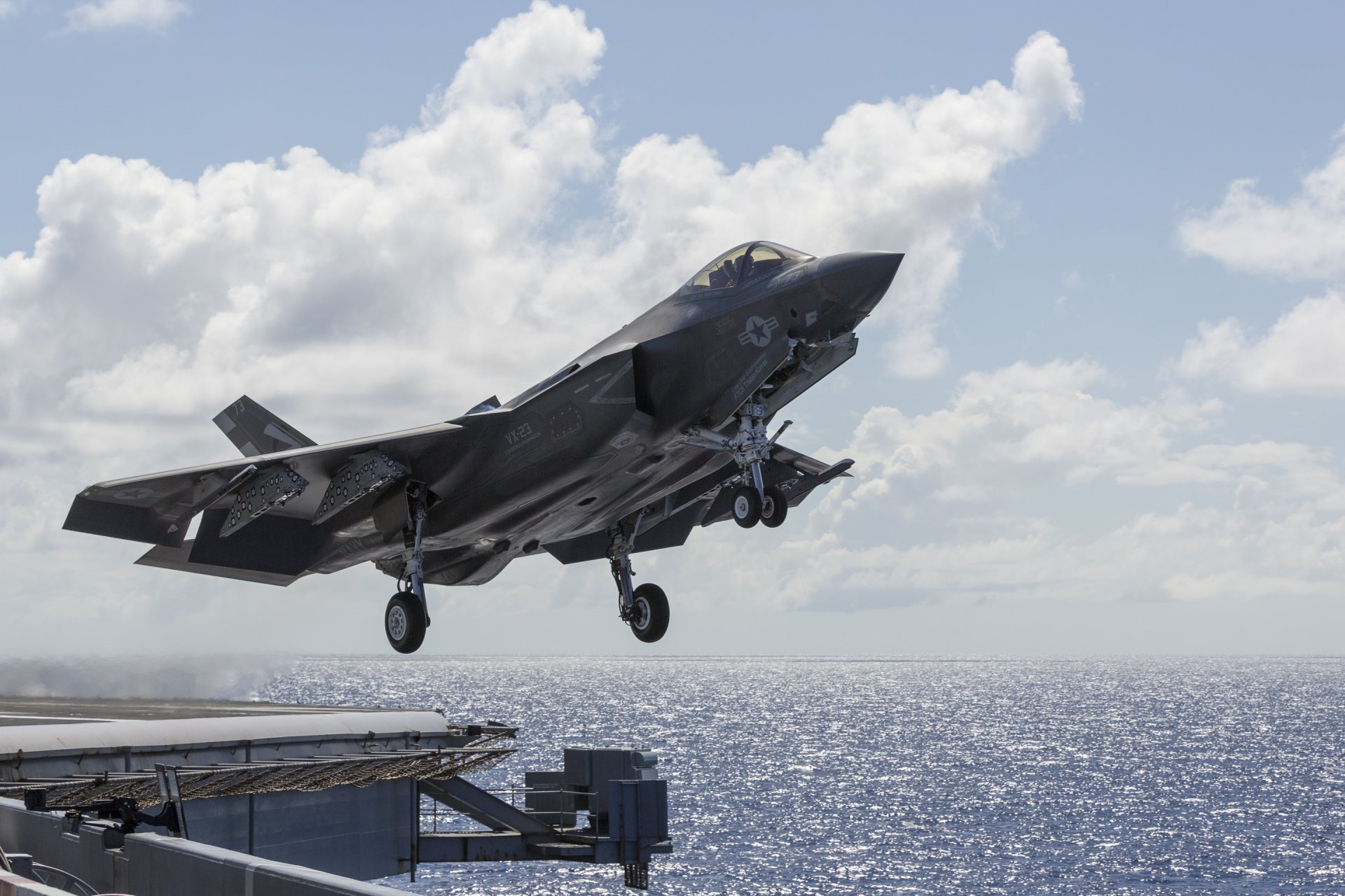 F-35 Lightning II Jet Fighter: Lockheed Martin Military Warplane HD ...