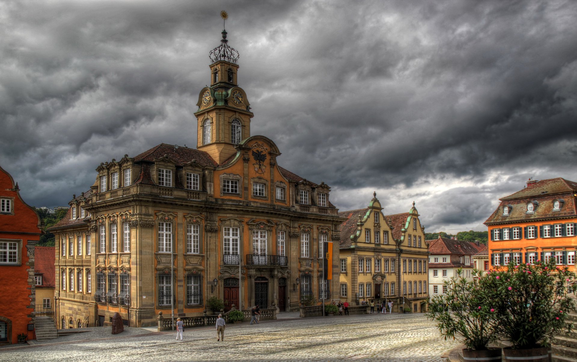 Dramatic German Town Square — Historic Architecture (2K Quad HD)