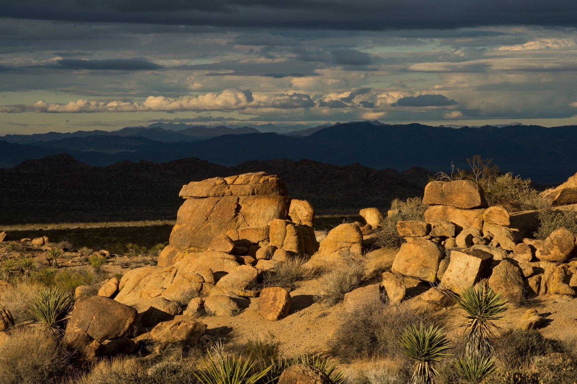 Joshua Tree Sunset Rocks | California Desert Boulders | 2K Desert Dusk ...