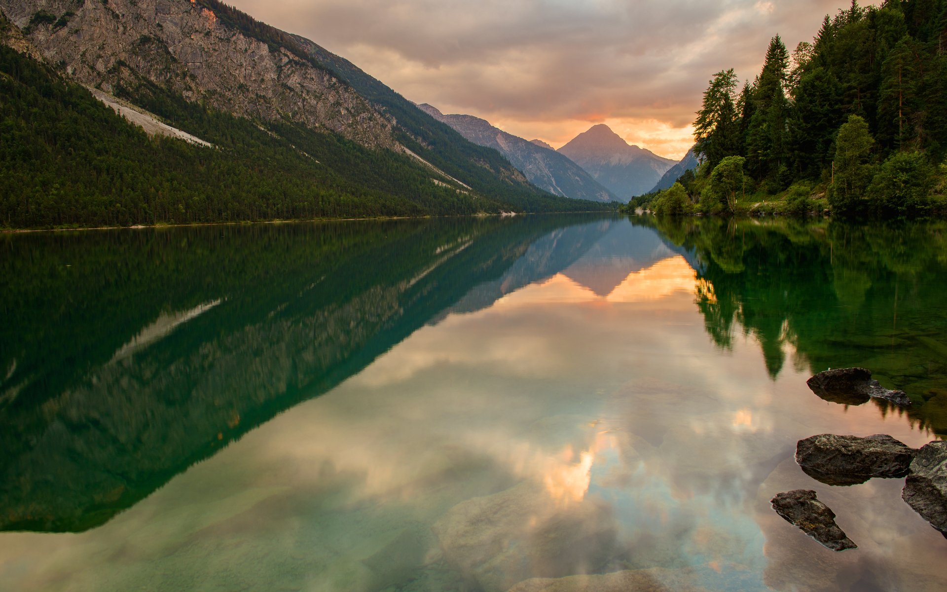 4K Ultra HD Nature Wallpaper — Mirror Lake at Dusk | 3840x2400 ...