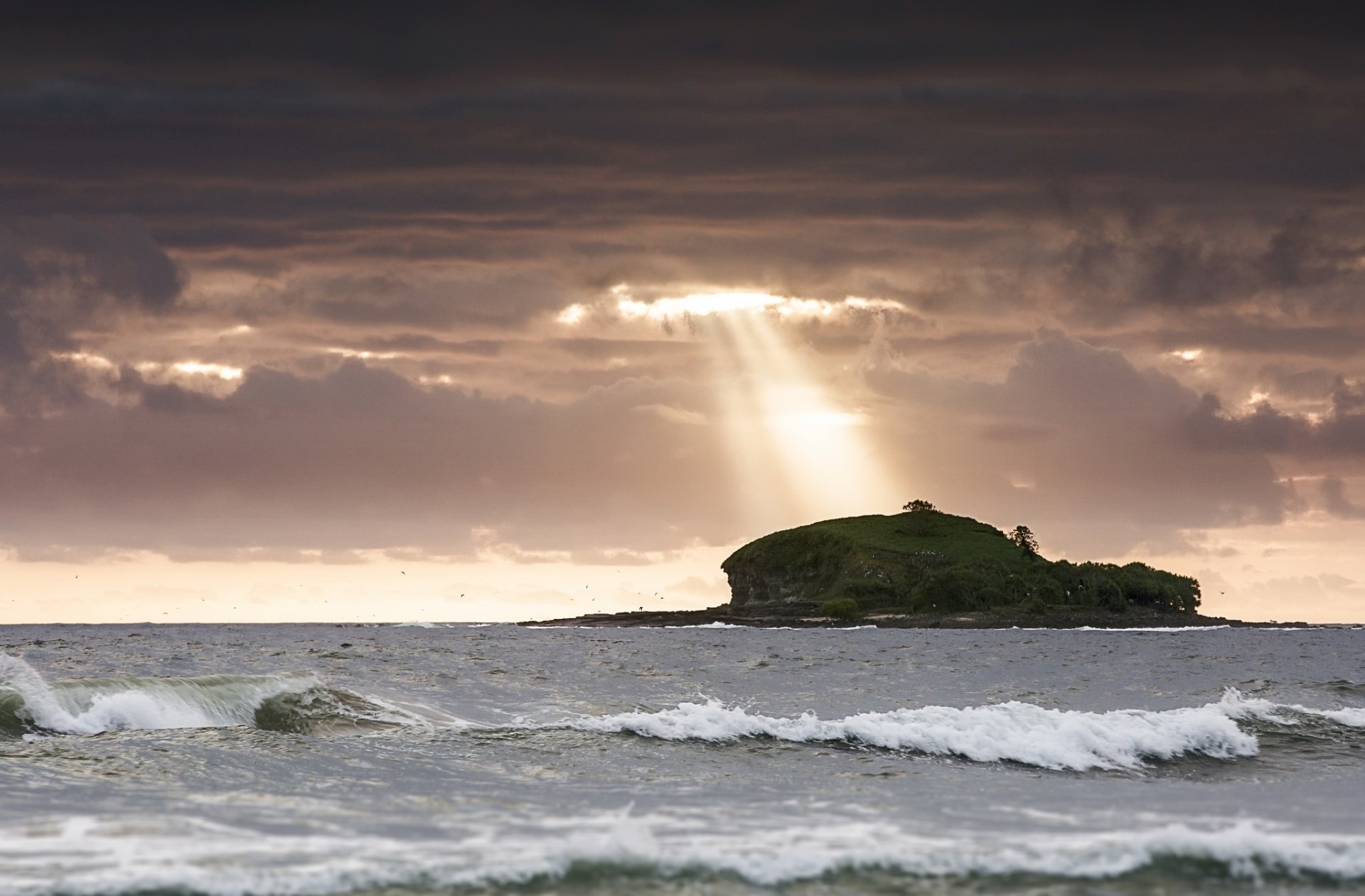 Download Island Horizon Ocean Nature Sunbeam HD Wallpaper