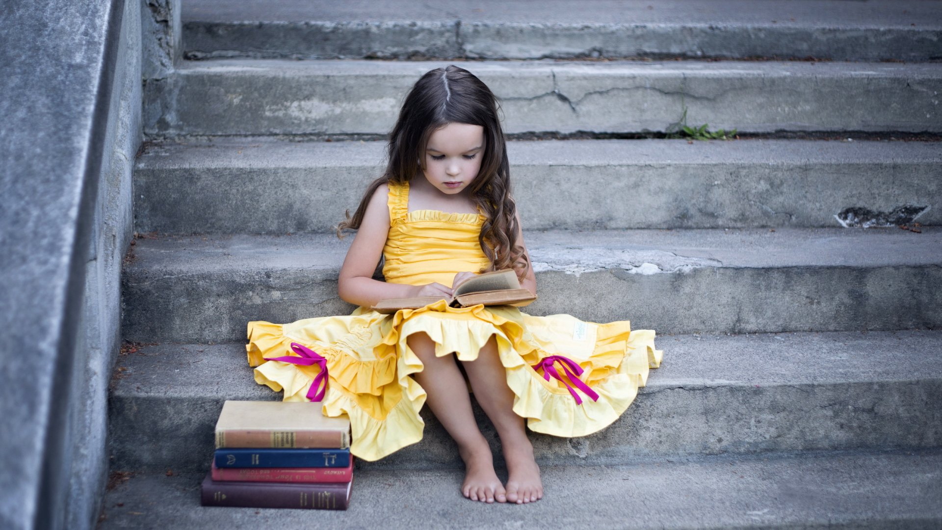 Girl Reading Book Desktop Wallpaper Girl Reading Book Desktop Wallpaper