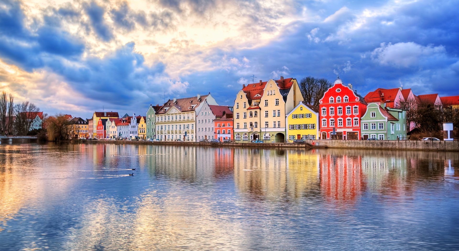 Colorful German Lakeside Houses — 2K Town Wallpaper | 2701x1480 ...