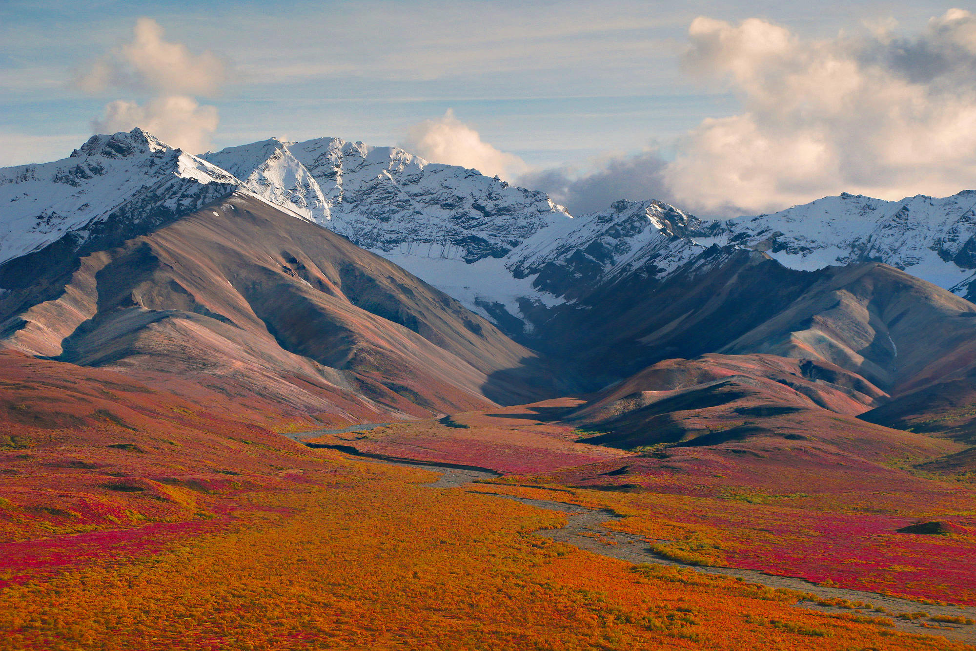 Vibrant Mountain Majesty: HD Nature Landscape in Full Color