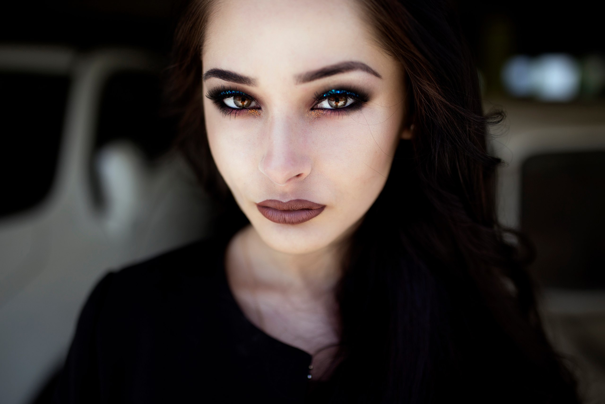 Download Brunette Brown Eyes Lipstick Model Woman Face HD Wallpaper