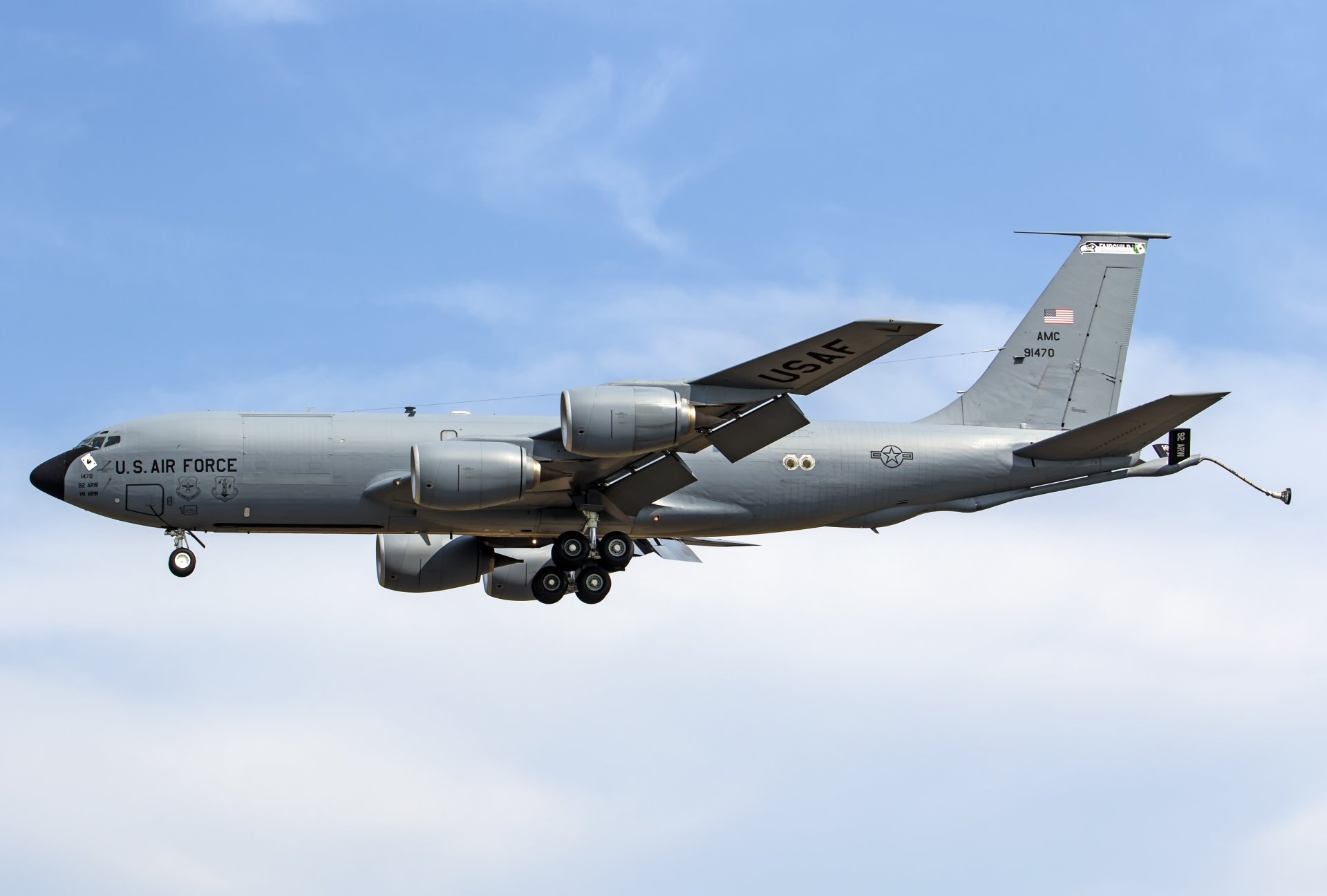 Boeing KC-135 Stratotanker Warplane Refueler - 4K Ultra HD Military ...