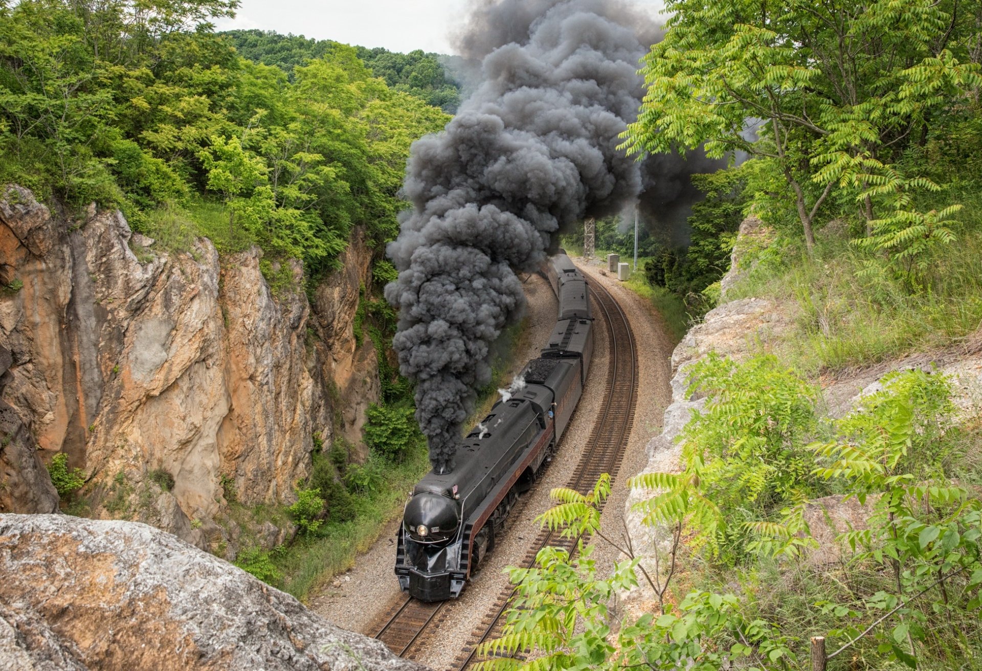 Majestic Steam Locomotive HD Wallpaper | 1951x1333 | Wallpaper Abyss