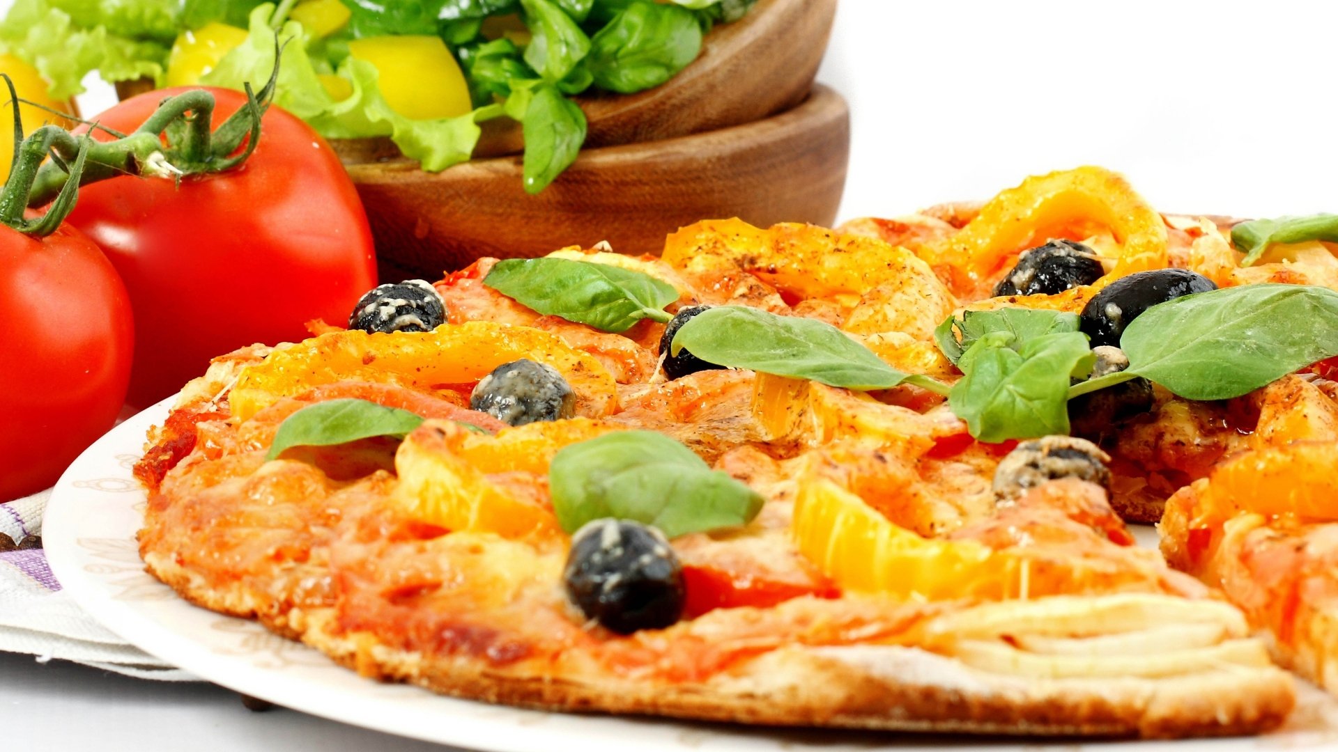 Download Food Pizza 4k Ultra HD Wallpaper | 3840x2160 | Wallpaper Abyss
