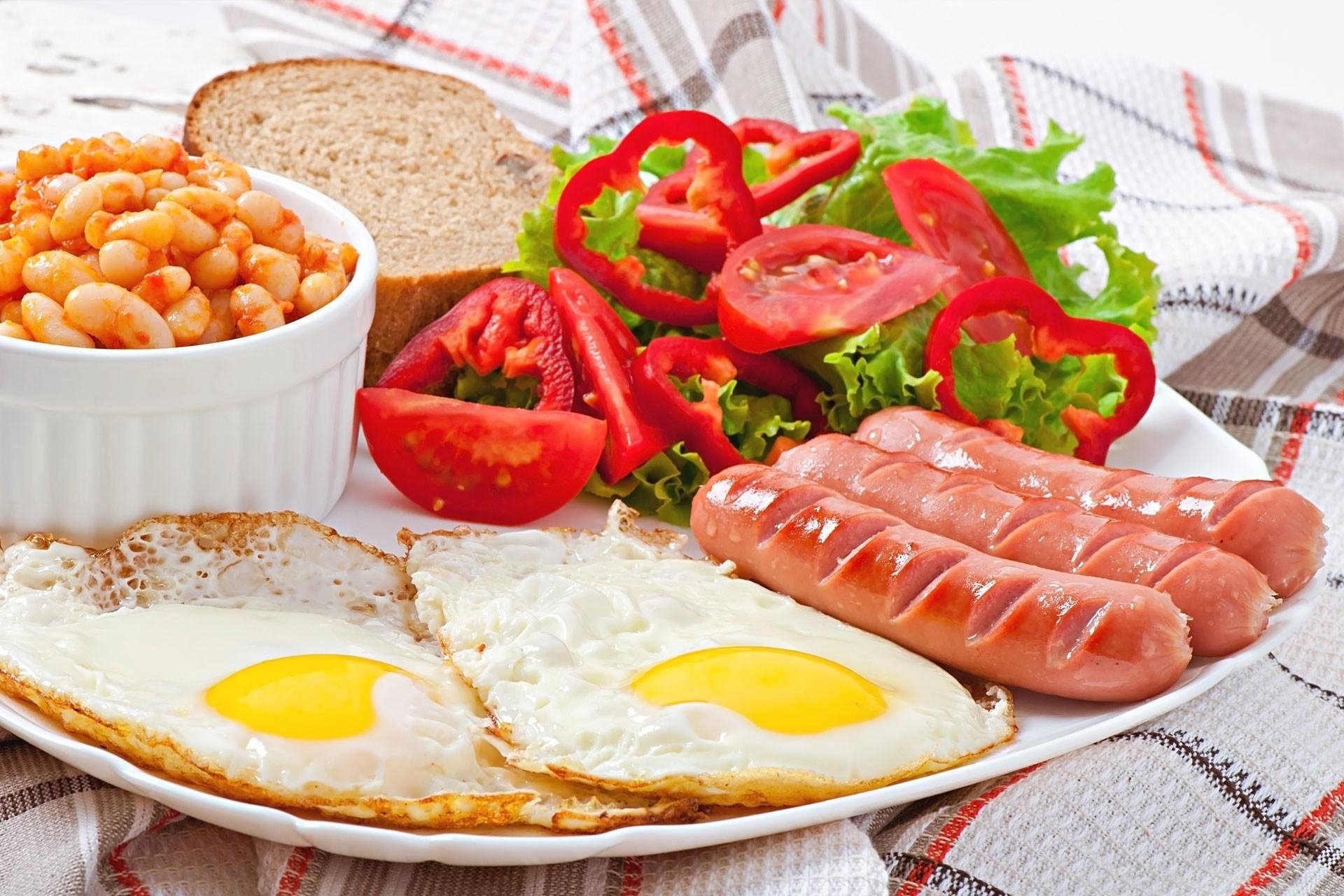 Download Tomato Salad Sausage Egg Food Breakfast HD Wallpaper