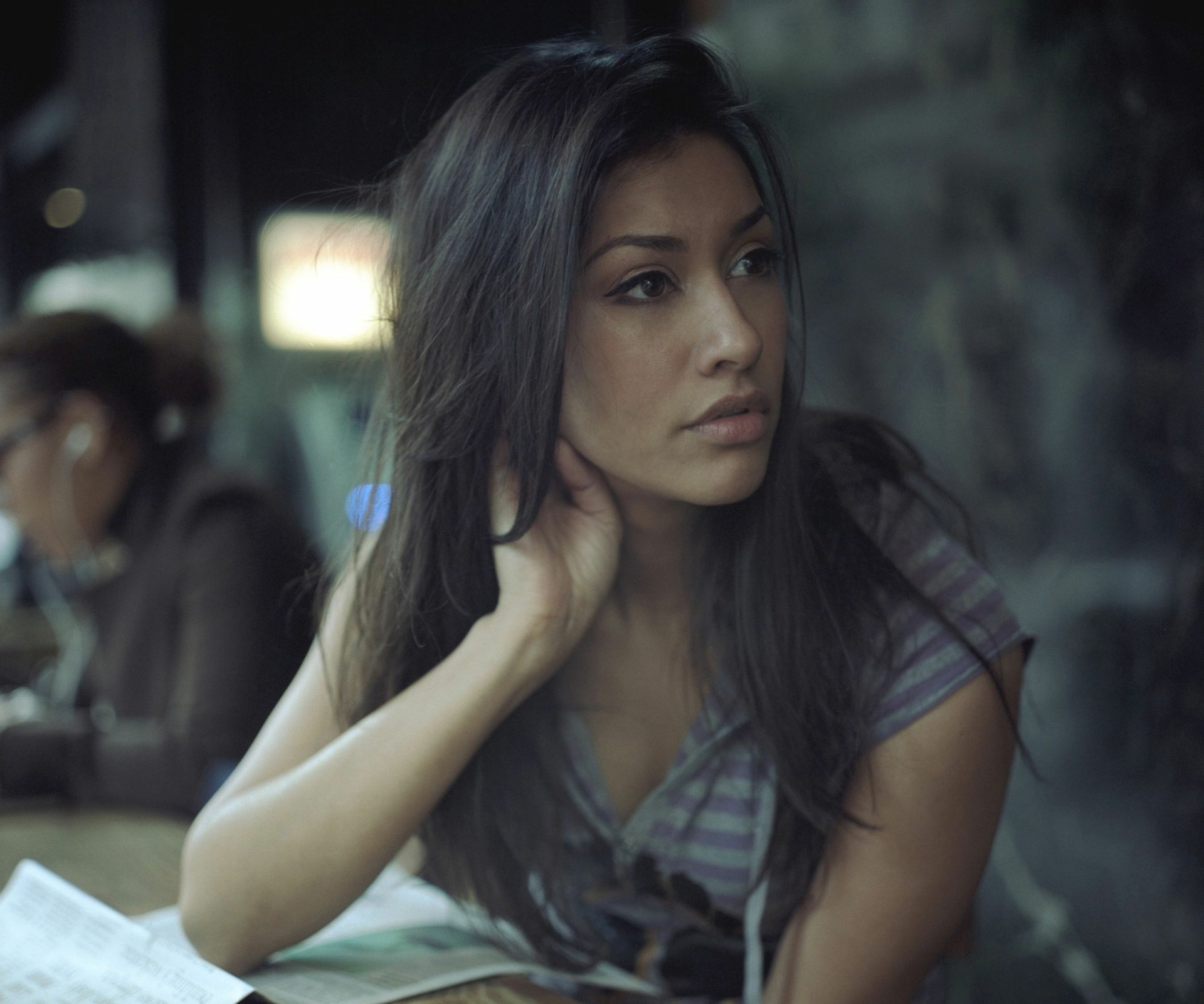 2K Quad HD Wallpaper — Woman's Quiet Cafe Portrait | 2660x2218 ...