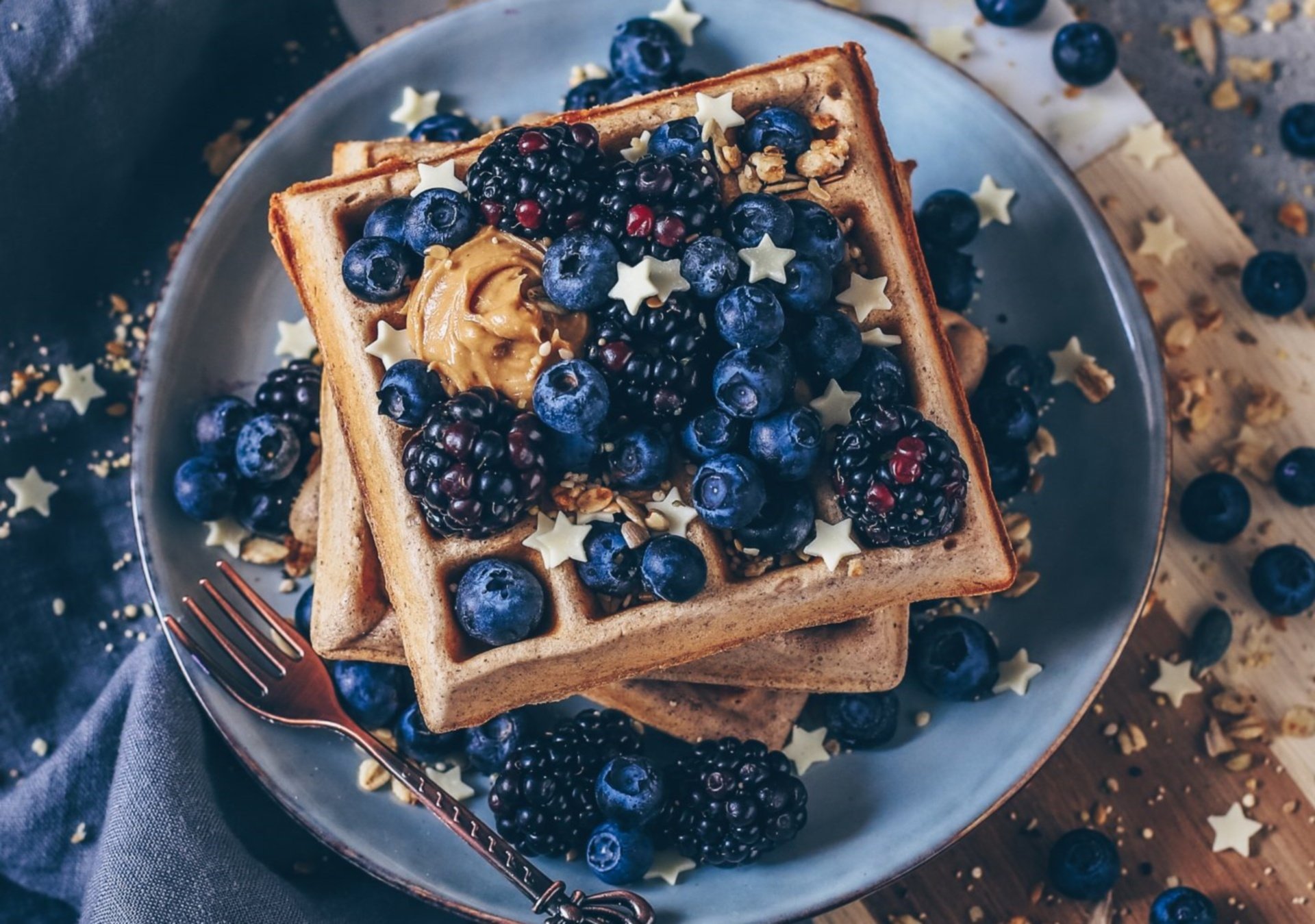 Berry Bliss Breakfast Waffles: Blueberry & Blackberry Delight in HD ...
