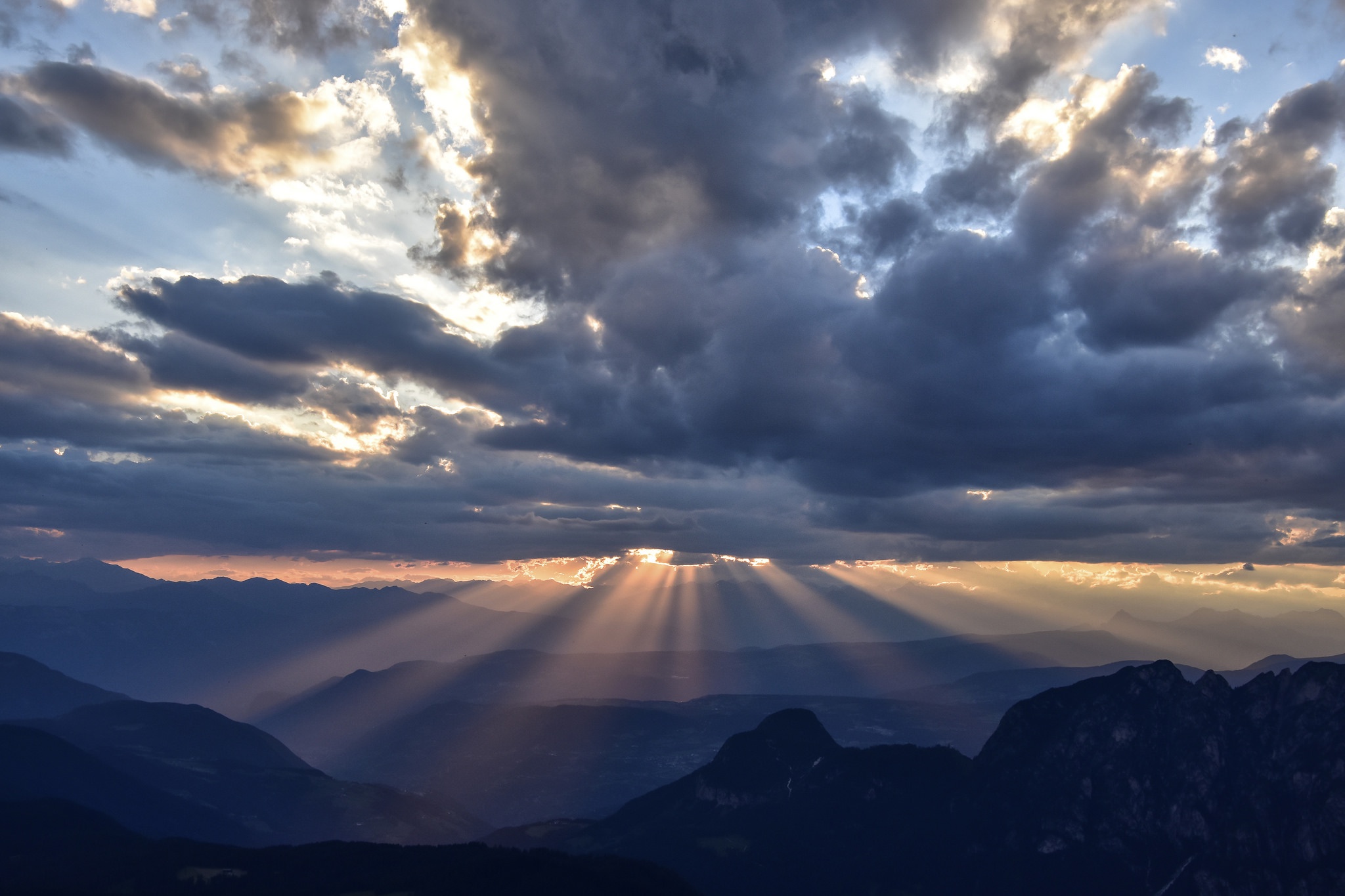 Sunbeam Wallpaper Background