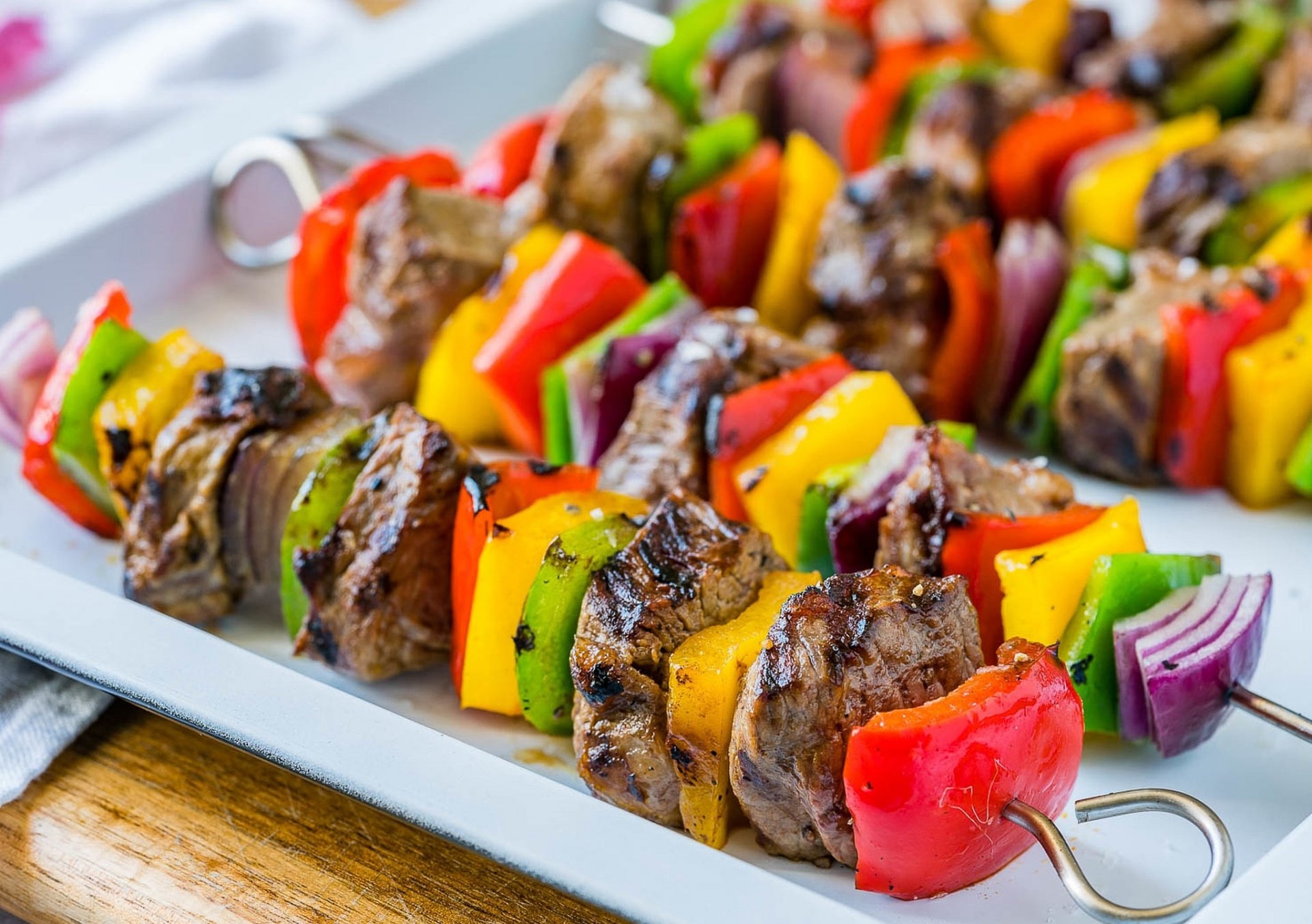 Sizzling Barbecue Skewers: A Vibrant Feast of Grilled Meat and Veggies ...