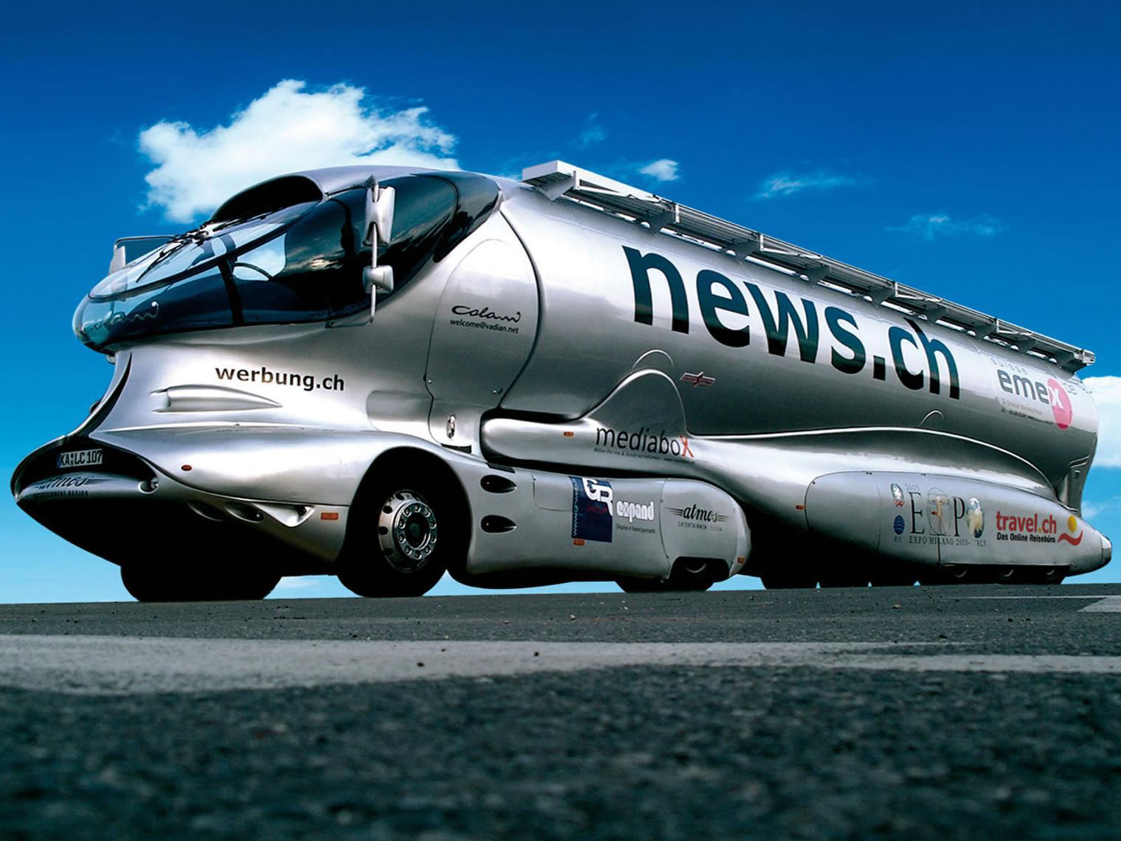 Download Vehicle Colani Wallpaper